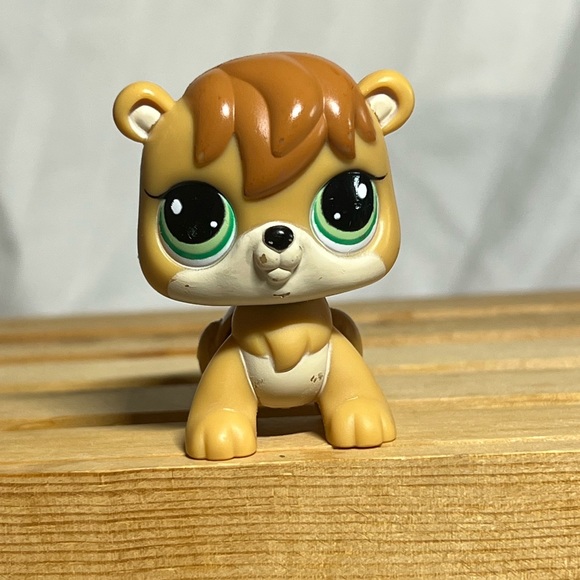 Littlest Pet Shop | Toys | Treehouse Chipmunk 211 Littlest Pet Shop ...